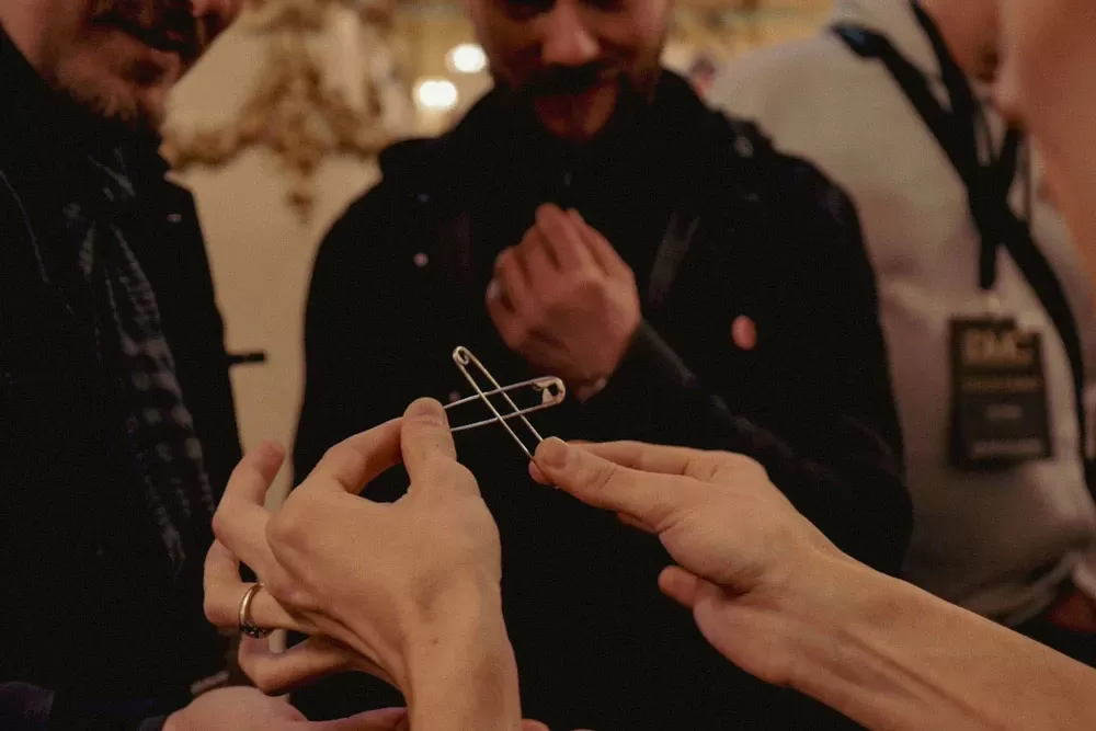 Non-Safety Pins – ApproachChina Magic